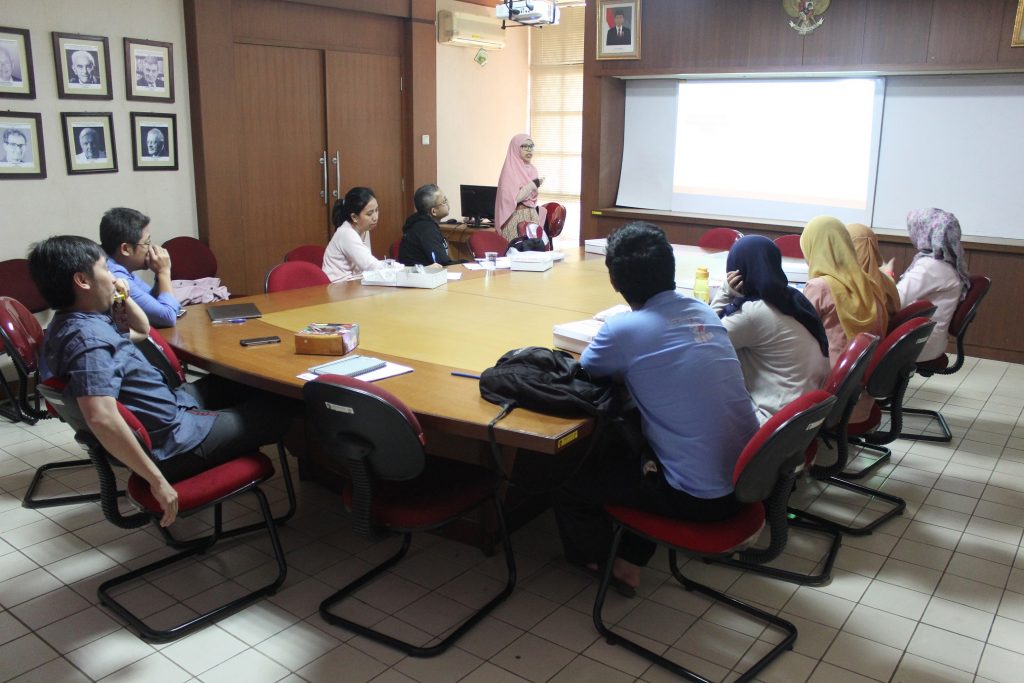 Qisha Quarina Presentasikan Tantangan Transformasi Struktural di ...