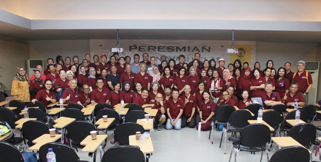 Persembahan Renovasi Ruang Kelas A.208, Legacy Alumni FEUI 78 Untuk FEB ...