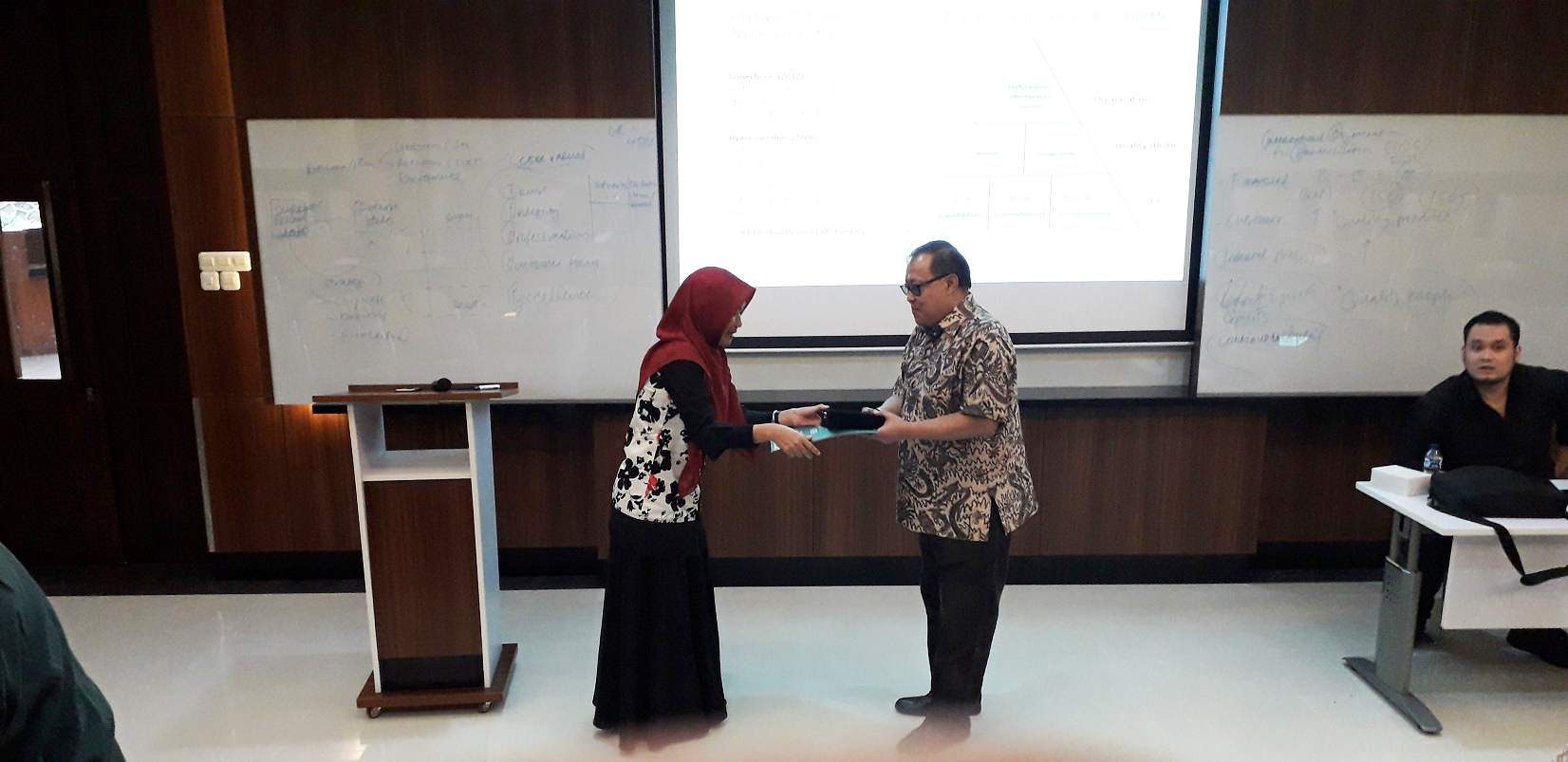 Kuliah Tamu Departemen Manajemen FEB UI Kaji Manajemen Kualitas ...