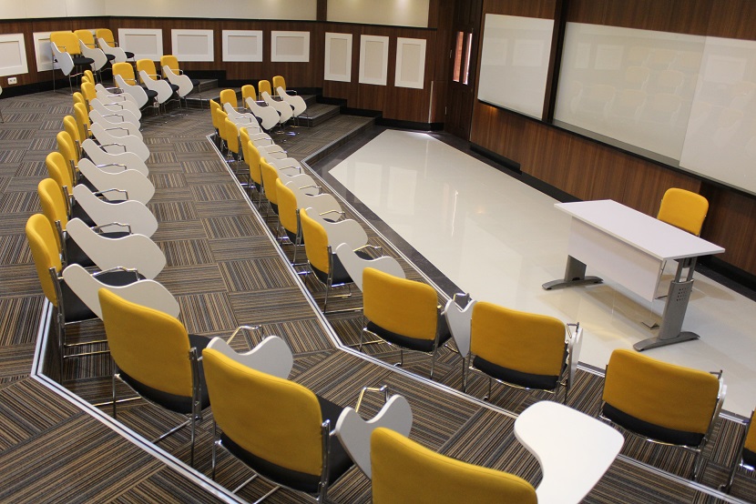 Dekan FEB UI Resmikan Mini Auditorium dan Lounge Departemen Manajemen ...
