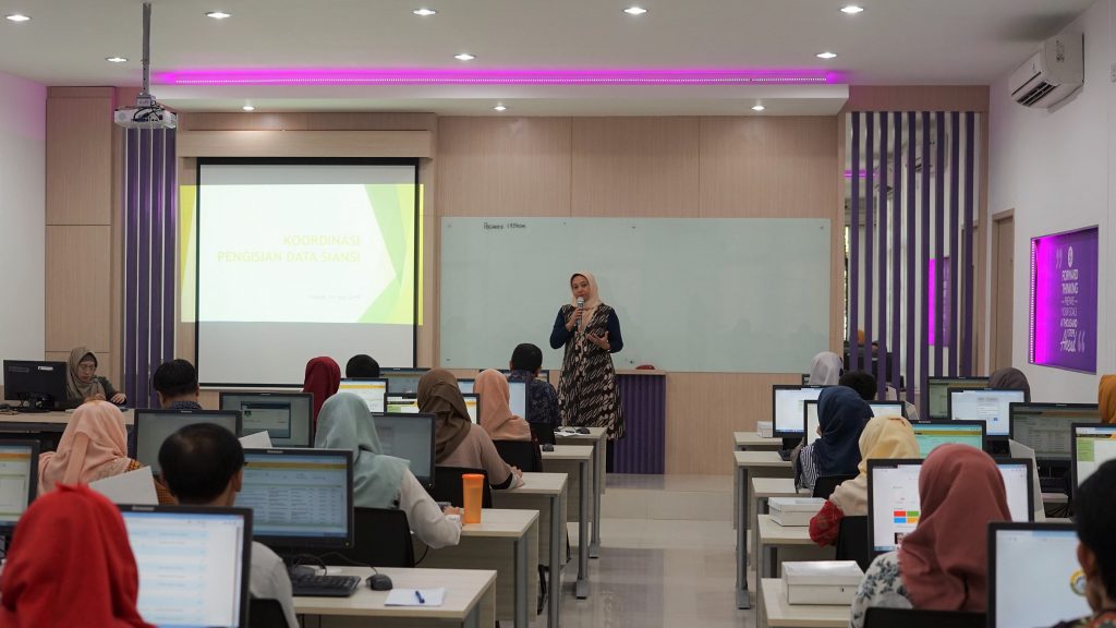 FEB UI Mengadakan Rapat Koordinasi dan Pengisian Sistem Informasi ...