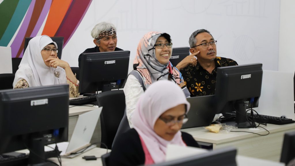 Menghadapi Tren Riset Global, Departemen Manajemen FEB UI Mengadakan ...