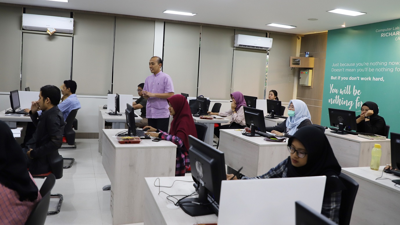 Asisten Dosen FEB UI Dapatkan Pembekalan Teknik Penulisan Akademik ...