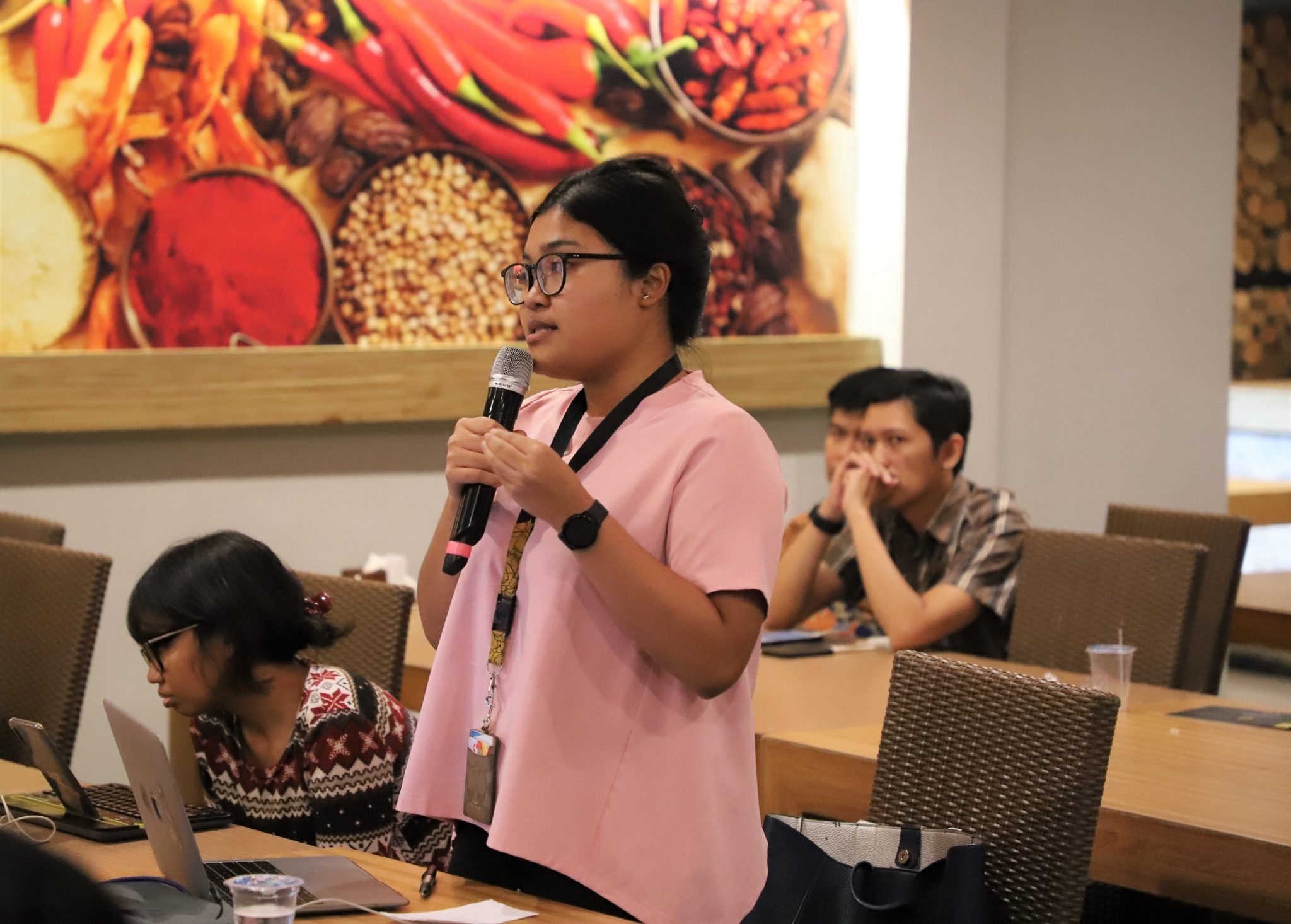 UKM Center FEB UI Berkontribusi Dukung Digitalisasi UMKM Indonesia ...