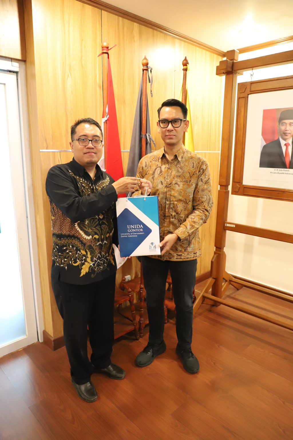 FEM UNIDA Gontor Benchmarking Kurikulum ke Program Studi IEI dan BI FEB ...